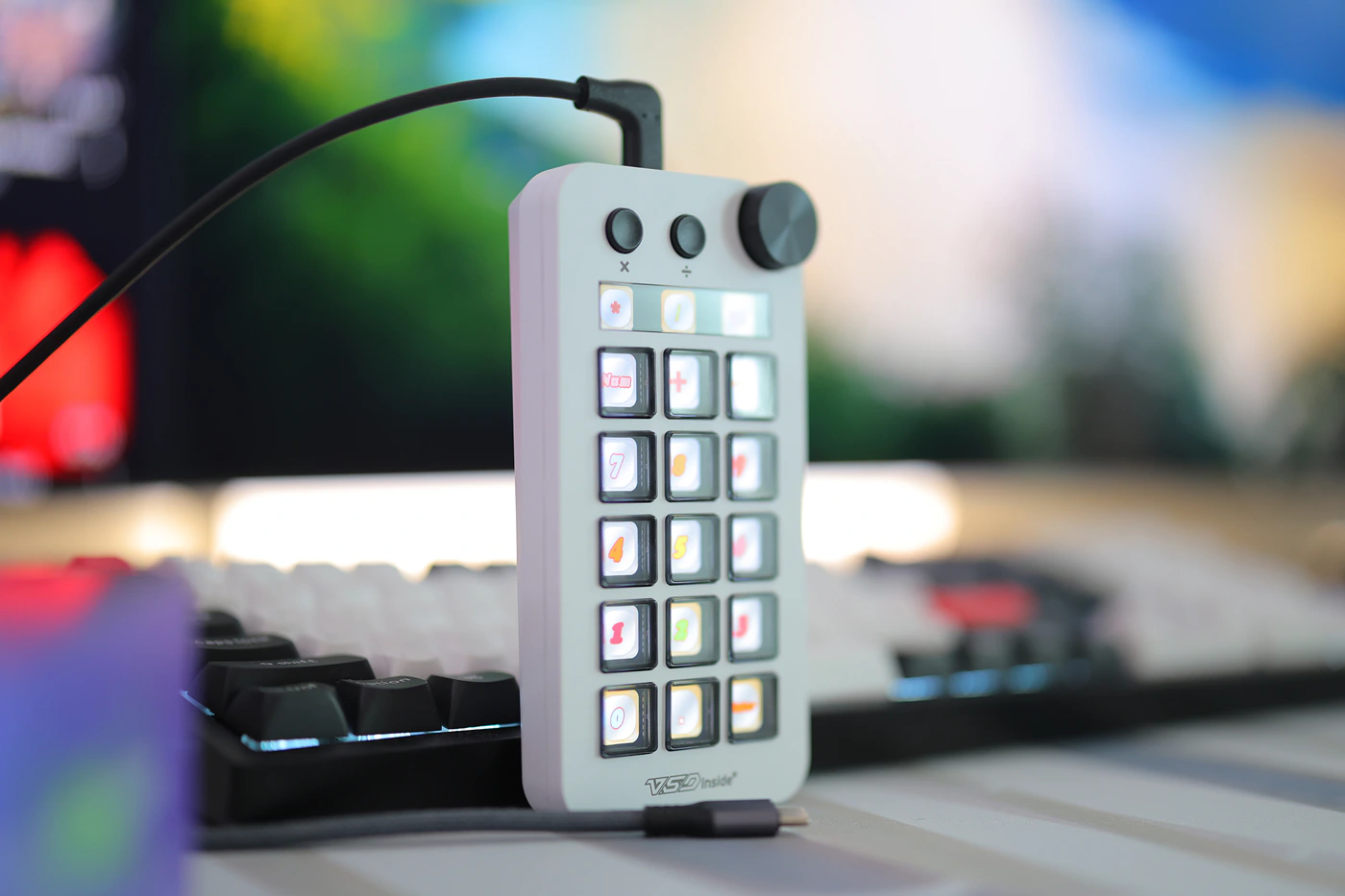 VSDinside Stream Dock N1 Review - Futuristic Control For Music And ...